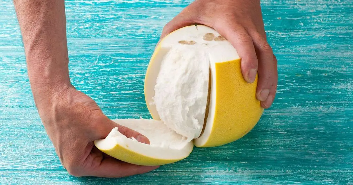 VIDEO: How to cut a pomelo? - Discovered